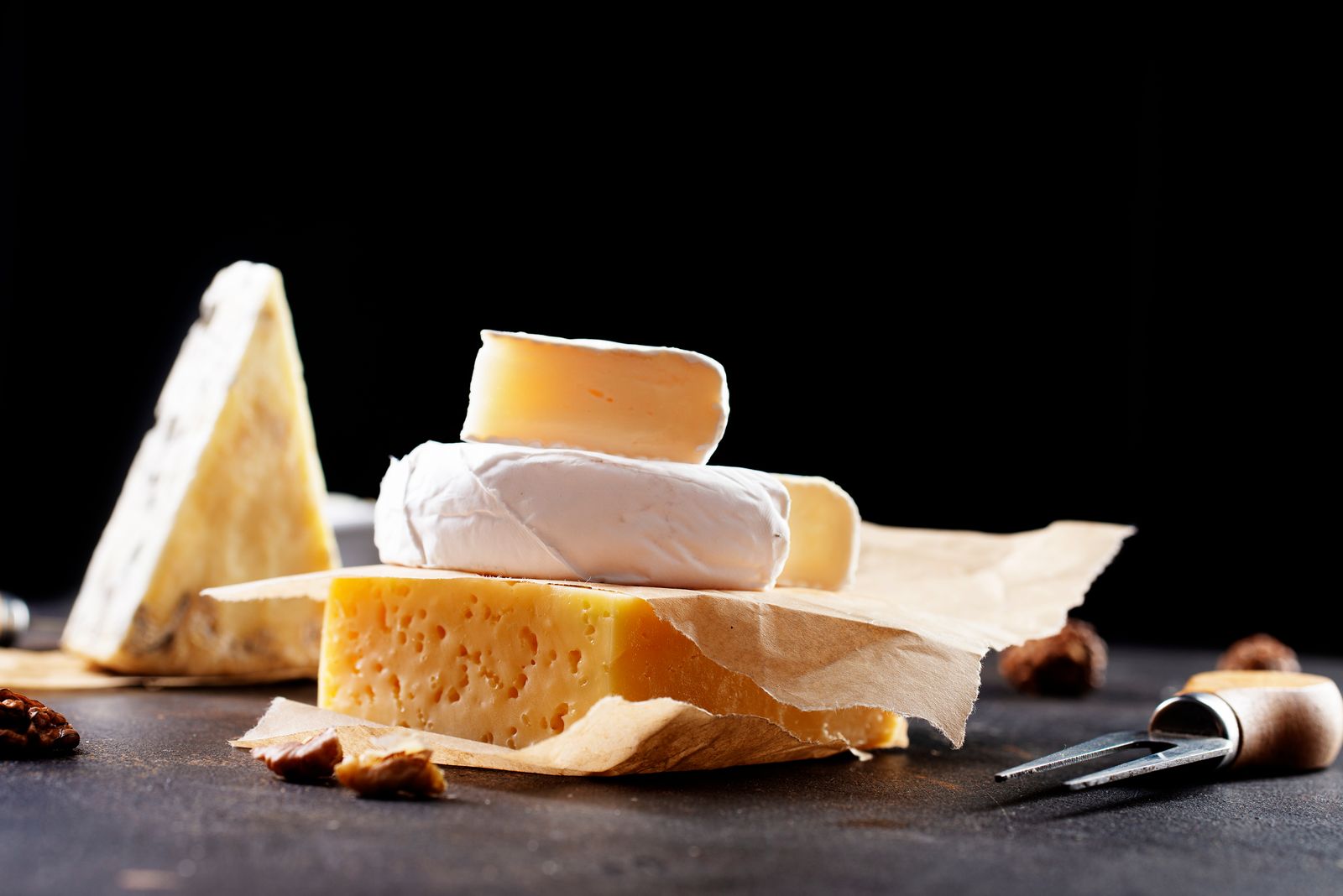 Dietitians Reveal 12 Possible Side Effects Caused by Excessive Cheese ...