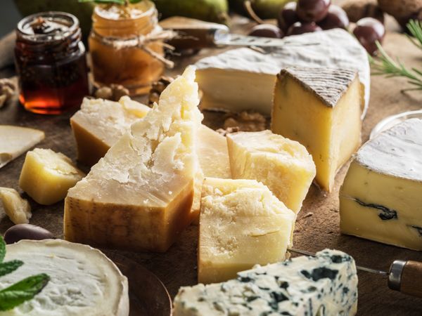 Dietitians Reveal 12 Possible Side Effects Caused by Excessive Cheese ...