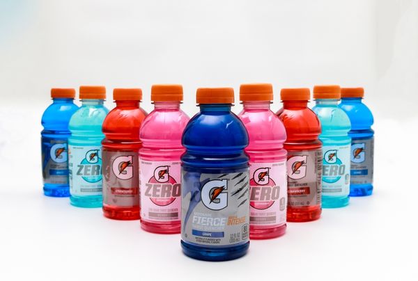 10 Top Electrolyte Drinks Recommended by a Dietitian