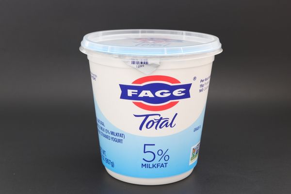 The 6 Healthiest Greek Yogurts, According to Dietitians